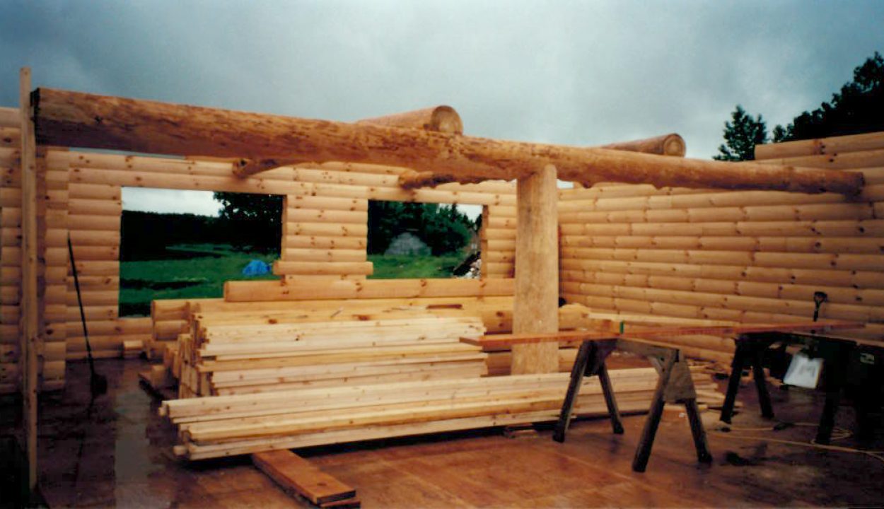 Front Page - Custom Northern Log Homes Inc.